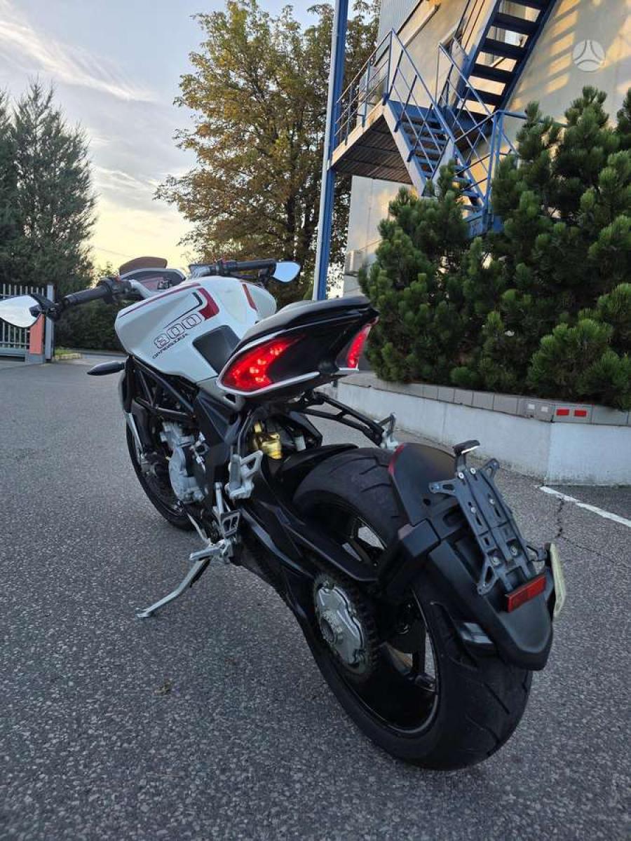 MV Agusta Brutale 2015 in Panevezys, with an engine capacity of 0.80 L and mileage of 17 thousand km for 4700 €, photo 10 on AUTOMOTO.COM.LV
