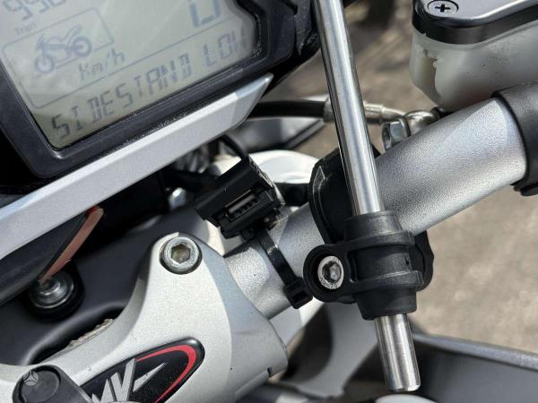 White MV Agusta Brutale 2011 in Kaunas, with an engine capacity of 0.92 L and mileage of 30 thousand km for 4300 €, photo 10 on AUTOMOTO.COM.LV