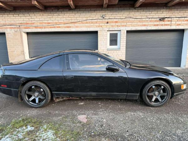 Black Nissan 300ZX 1990 in Marijampole, with an engine capacity of 2.96 L and mileage of 48 thousand km for 7500 €, photo 1 on AUTOMOTO.COM.LV