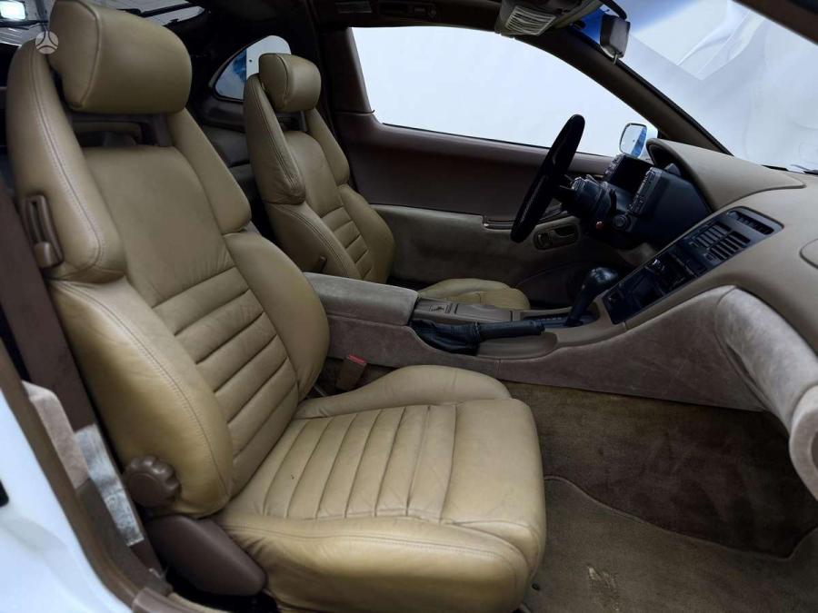White Nissan 300ZX 1996 in Vilnius, with an engine capacity of 2.96 L and mileage of 201 thousand km for 11200 €, photo 11 on AUTOMOTO.COM.LV