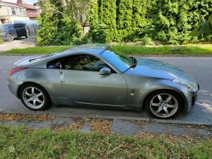 Pelēks Nissan 350Z 2004 Šauļi, ar dzinēja tilpumu 3.50 L un nobraukumu 139 tūkst. km par 9000 €, foto  vietnē AUTOMOTO.COM.LV