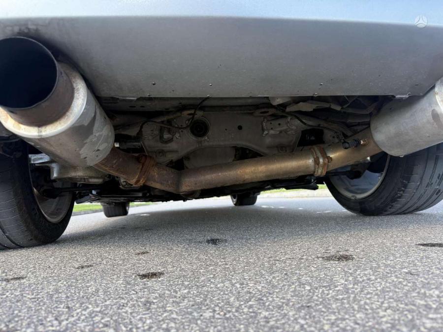 Grey Nissan 350Z 2004 in Kaunas, with an engine capacity of 3.50 L and mileage of 300 thousand km for 7100 €, photo 9 on AUTOMOTO.COM.LV