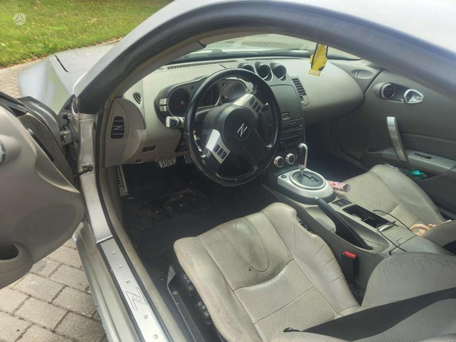 Pelēks Nissan 350Z 2006 Tauragė, ar dzinēja tilpumu 3.50 L un nobraukumu 288 tūkst. km par 5655 €, foto 9 vietnē AUTOMOTO.COM.LV