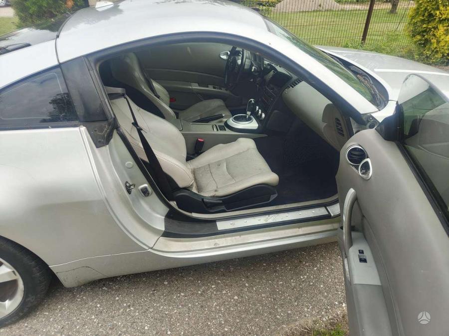 Pelēks Nissan 350Z 2006 Tauragė, ar dzinēja tilpumu 3.50 L un nobraukumu 288 tūkst. km par 5655 €, foto 14 vietnē AUTOMOTO.COM.LV