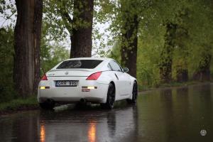 Balts Nissan 350Z 2006 Viļņa, ar dzinēja tilpumu 3.50 L un nobraukumu 96 tūkst. km par 10500 €, foto  vietnē AUTOMOTO.COM.LV