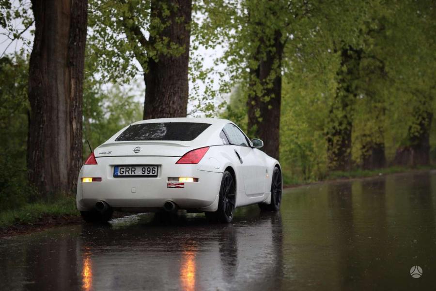Balts Nissan 350Z 2006 Viļņa, ar dzinēja tilpumu 3.50 L un nobraukumu 96 tūkst. km par 10500 €, foto 1 vietnē AUTOMOTO.COM.LV