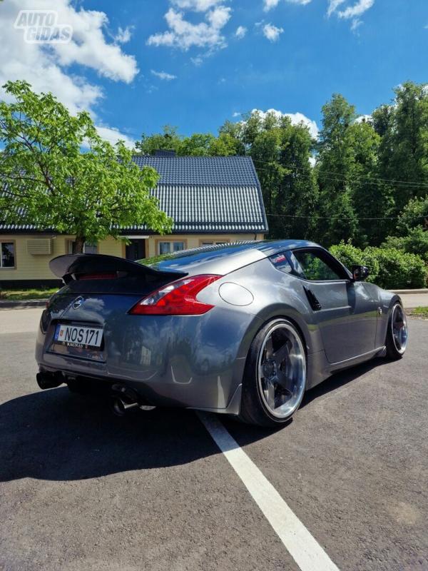 Pelēks Nissan 370-z 2014 Kauņa, ar dzinēja tilpumu 3.70 L un nobraukumu 63 tūkst. km par 23000 €, foto 3 vietnē AUTOMOTO.COM.LV
