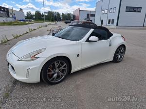 White Nissan 370-z 2013 in Tallinn, with an engine capacity of 3.70 L and mileage of 32 thousand km for 24900 €, photo 6 on AUTOMOTO.COM.LV