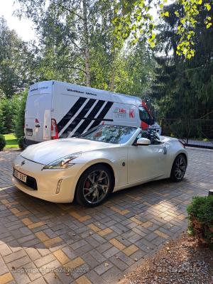 White Nissan 370-z 2013 in Tallinn, with an engine capacity of 3.70 L and mileage of 32 thousand km for 24900 €, photo 8 on AUTOMOTO.COM.LV