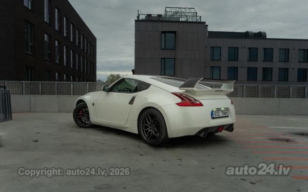 Balts Nissan 370-z 2018 Tallina, ar dzinēja tilpumu 3.70 L un nobraukumu 100 tūkst. km par 22000 €, foto 4 vietnē AUTOMOTO.COM.LV