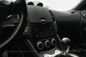 Белый Ниссан 370 З 2018 в Таллин, объемом двигателя 3.70 л и пробегом 100 тыс. км за 22000 €, фото 14 на AUTOMOTO.COM.LV
