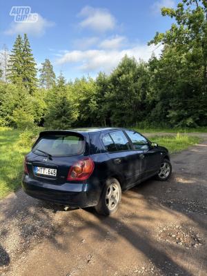 Zils Nissan Almera 2006 Viļņa, ar dzinēja tilpumu 1.50 L un nobraukumu 300 tūkst. km par 900 €, foto 4 vietnē AUTOMOTO.COM.LV