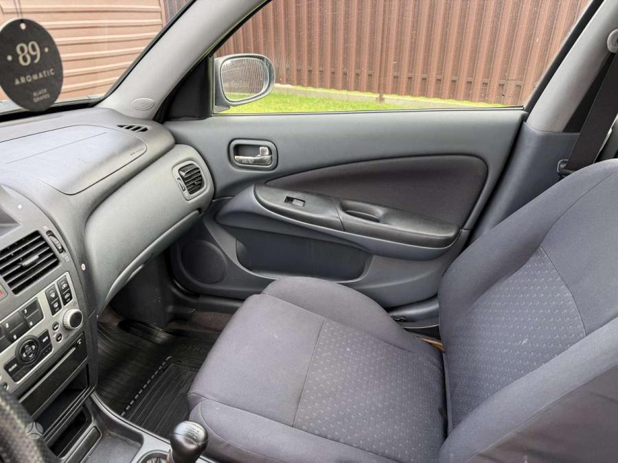 Blue Nissan Almera 2006 in Vilnius, with an engine capacity of 1.50 L and mileage of 298 thousand km for 950 €, photo 7 on AUTOMOTO.COM.LV