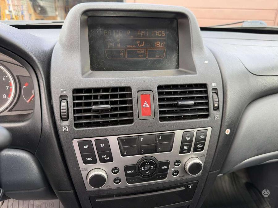 Blue Nissan Almera 2006 in Vilnius, with an engine capacity of 1.50 L and mileage of 298 thousand km for 950 €, photo 9 on AUTOMOTO.COM.LV