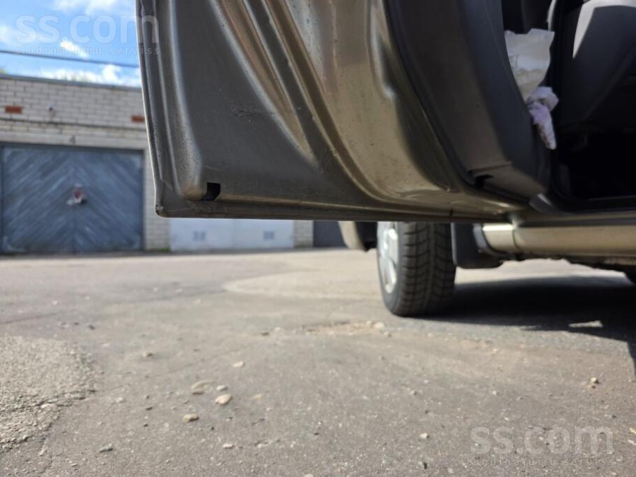 Brūns Nissan Almera 2004 Rīga, ar dzinēja tilpumu 1.80 L un nobraukumu 112 tūkst. km par 2850 €, foto 7 vietnē AUTOMOTO.COM.LV