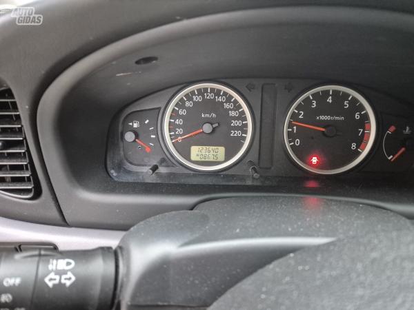 Nissan Almera 2004 Kauņa, ar dzinēja tilpumu 1.50 L un nobraukumu 123 tūkst. km par 700 €, foto 4 vietnē AUTOMOTO.COM.LV