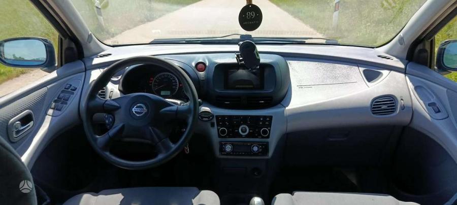 Zils Nissan Almera Tino 2004 Kauņa, ar dzinēja tilpumu 1.77 L un nobraukumu 275 tūkst. km par 950 €, foto 15 vietnē AUTOMOTO.COM.LV