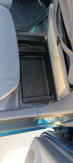 Zils Nissan Almera Tino 2004 Kauņa, ar dzinēja tilpumu 1.77 L un nobraukumu 275 tūkst. km par 950 €, foto 18 vietnē AUTOMOTO.COM.LV