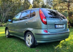 Green Nissan Almera Tino 2001 in Riga, with an engine capacity of 1.80 L and mileage of 92 thousand km for 2500 €, photo 4 on AUTOMOTO.COM.LV