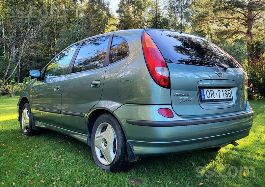 Green Nissan Almera Tino 2001 in Riga, with an engine capacity of 1.80 L and mileage of 92 thousand km for 2500 €, photo 4 on AUTOMOTO.COM.LV
