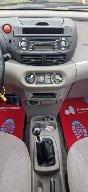 Zaļš Nissan Almera Tino 2000 Rīga, ar dzinēja tilpumu 2.20 L un nobraukumu 289 tūkst. km par 1100 €, foto 13 vietnē AUTOMOTO.COM.LV