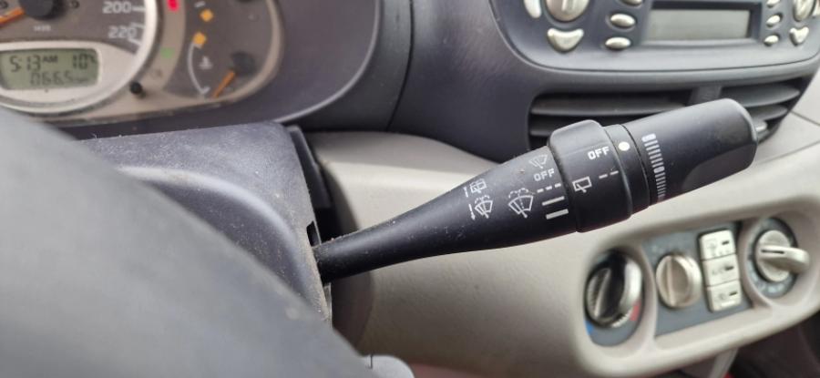 Zaļš Nissan Almera Tino 2000 Rīga, ar dzinēja tilpumu 2.20 L un nobraukumu 289 tūkst. km par 1100 €, foto 16 vietnē AUTOMOTO.COM.LV