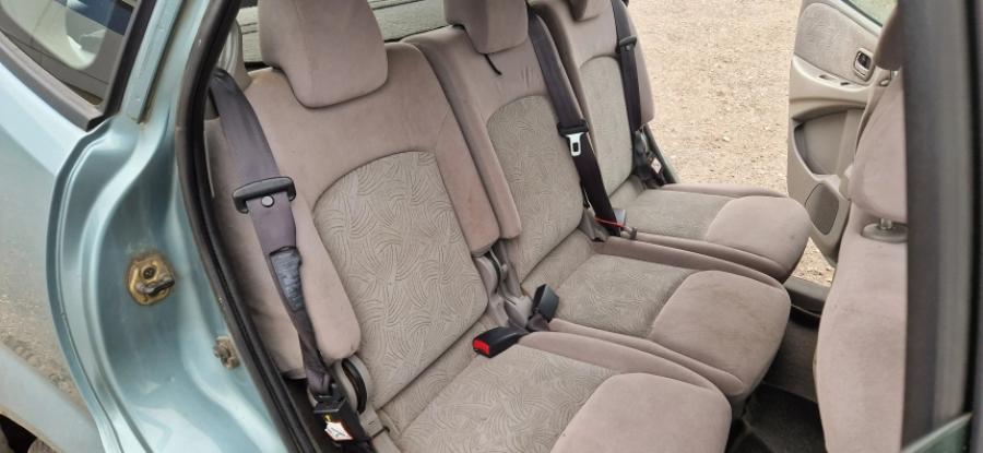 Zaļš Nissan Almera Tino 2000 Rīga, ar dzinēja tilpumu 2.20 L un nobraukumu 289 tūkst. km par 1100 €, foto 21 vietnē AUTOMOTO.COM.LV