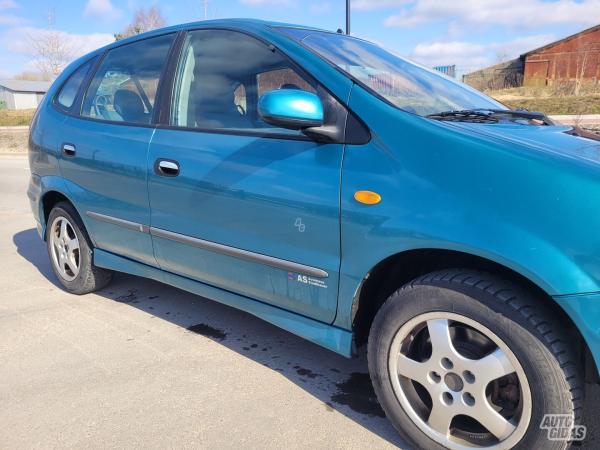 Green Nissan Almera Tino 2003 in Vilnius, with an engine capacity of 2.20 L and mileage of 205 thousand km for 680 €, photo 10 on AUTOMOTO.COM.LV
