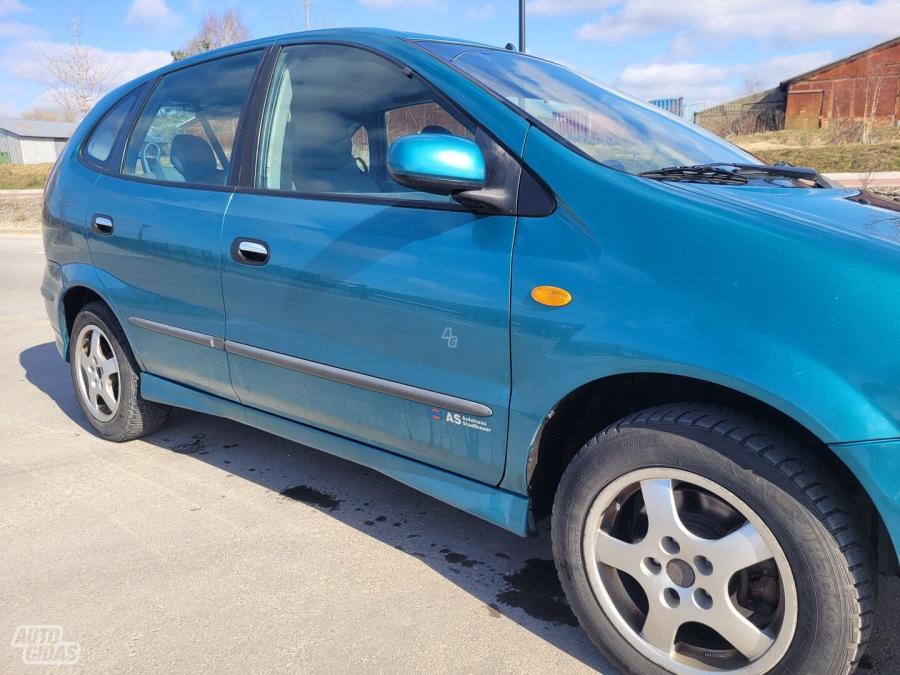Zaļš Nissan Almera Tino 2003 Viļņa, ar dzinēja tilpumu 2.20 L un nobraukumu 205 tūkst. km par 680 €, foto 11 vietnē AUTOMOTO.COM.LV