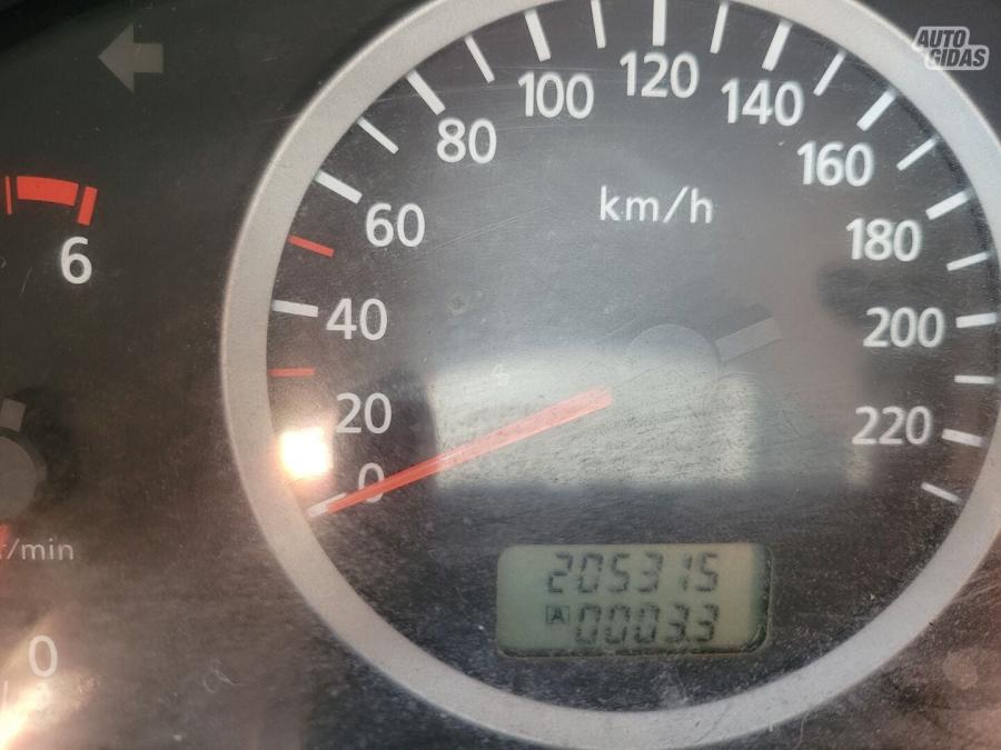 Zaļš Nissan Almera Tino 2003 Viļņa, ar dzinēja tilpumu 2.20 L un nobraukumu 205 tūkst. km par 680 €, foto 15 vietnē AUTOMOTO.COM.LV