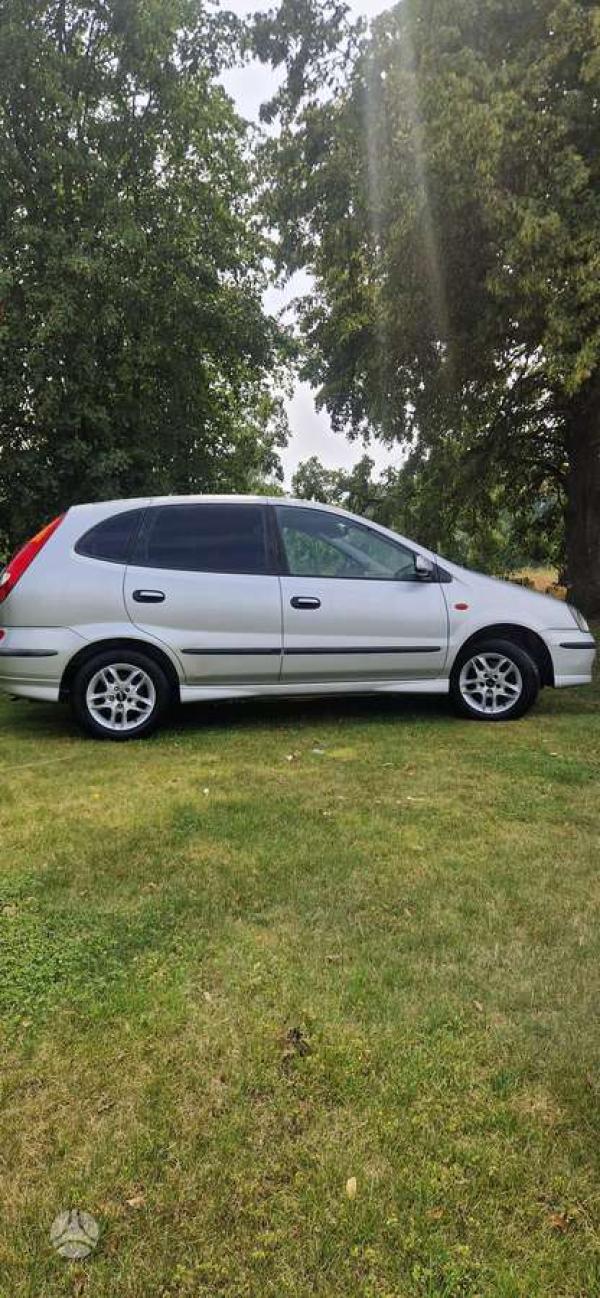 Grey Nissan Almera Tino 2001 in Alytus, with an engine capacity of 2.00 L and mileage of 147 thousand km for 1200 €, photo 8 on AUTOMOTO.COM.LV