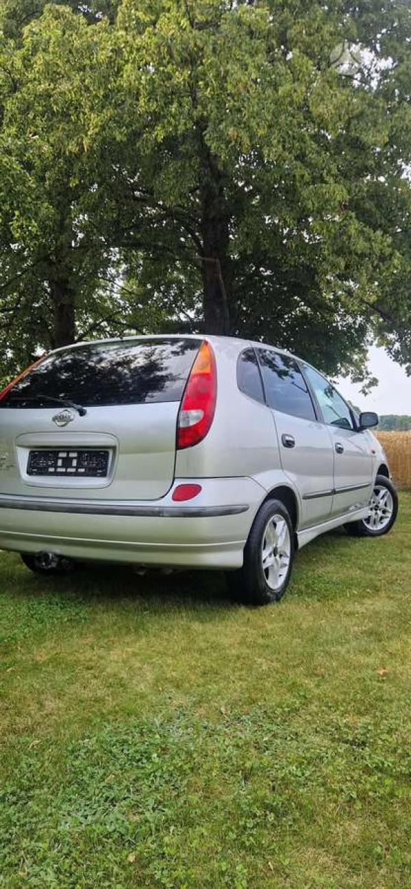 Grey Nissan Almera Tino 2001 in Alytus, with an engine capacity of 2.00 L and mileage of 147 thousand km for 1200 €, photo 9 on AUTOMOTO.COM.LV