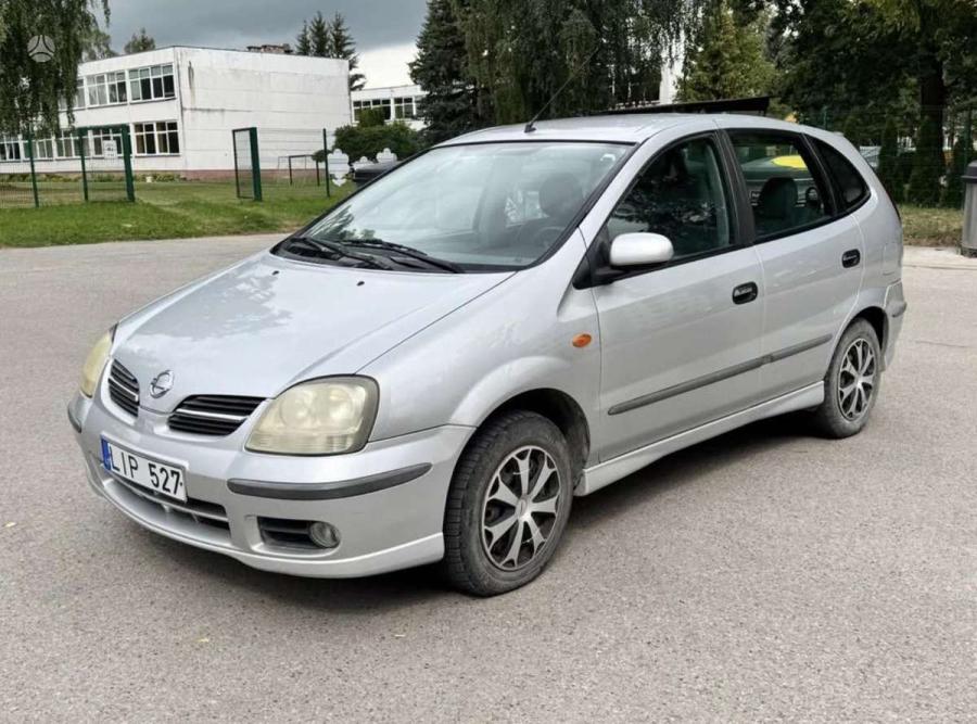 Pelēks Nissan Almera Tino 2003 Vilkaviškis, ar dzinēja tilpumu 2.20 L un nobraukumu 361 tūkst. km par 1000 €, foto 1 vietnē AUTOMOTO.COM.LV