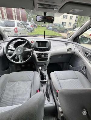 Pelēks Nissan Almera Tino 2003 Vilkaviškis, ar dzinēja tilpumu 2.20 L un nobraukumu 361 tūkst. km par 1000 €, foto 6 vietnē AUTOMOTO.COM.LV