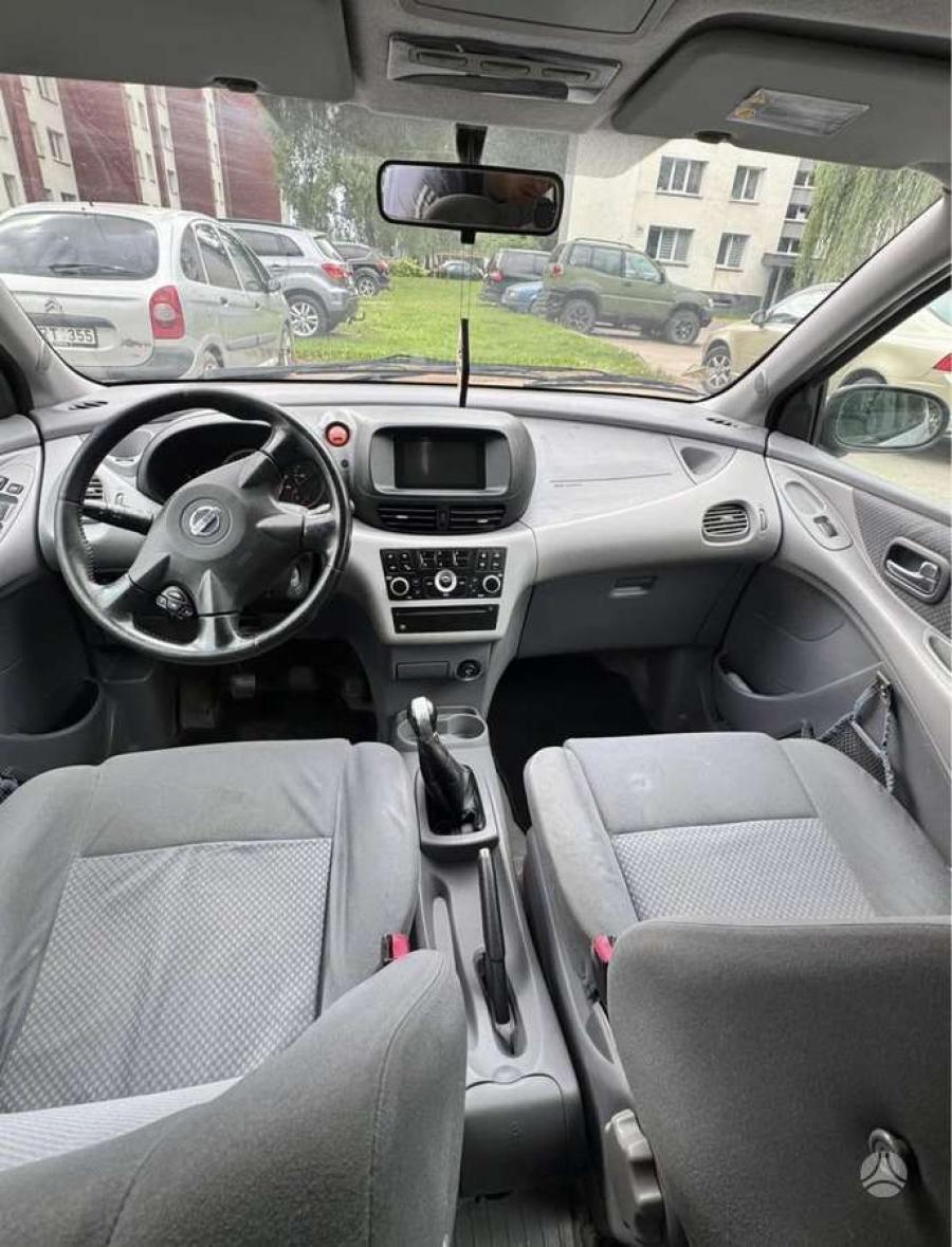 Pelēks Nissan Almera Tino 2003 Vilkaviškis, ar dzinēja tilpumu 2.20 L un nobraukumu 361 tūkst. km par 1000 €, foto 6 vietnē AUTOMOTO.COM.LV