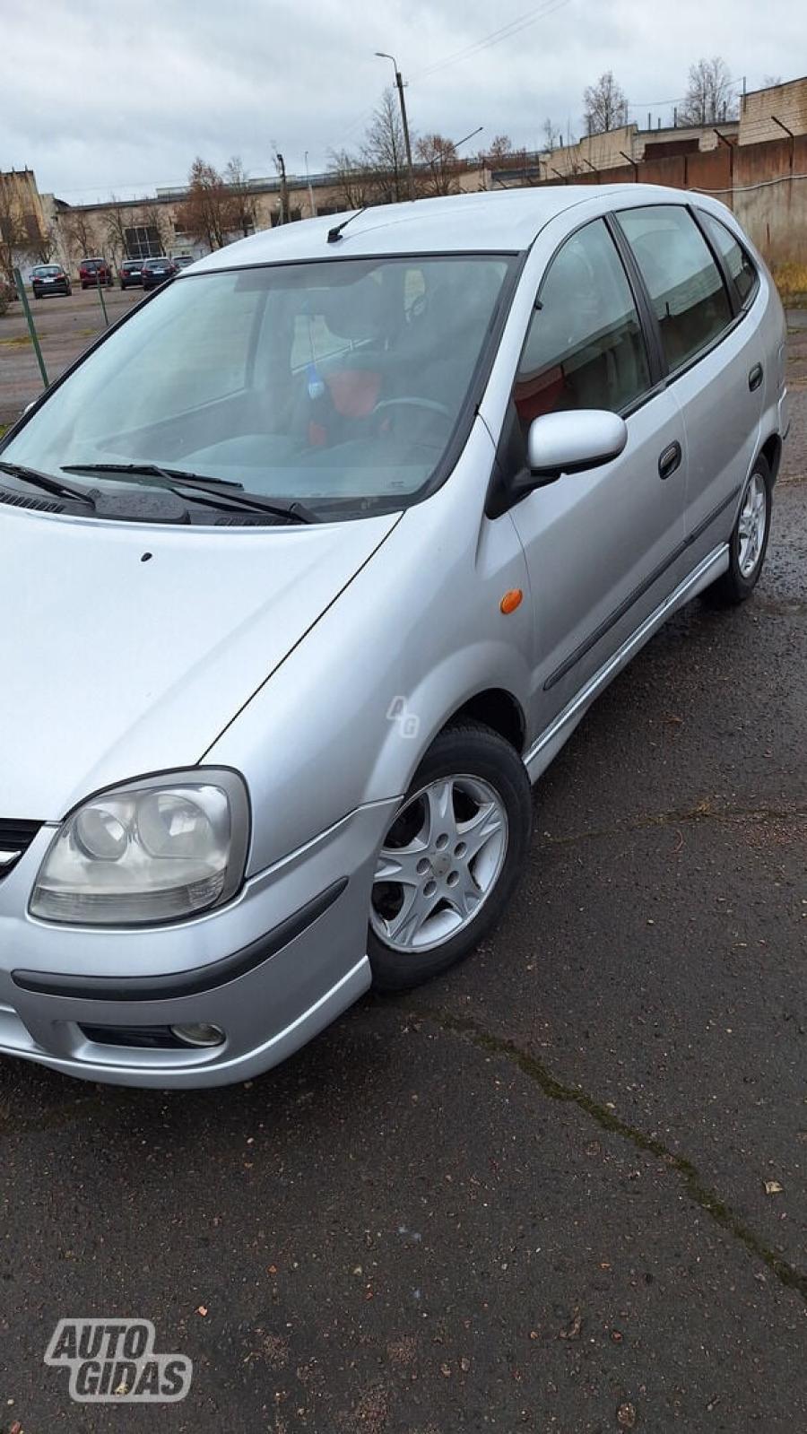 Grey Nissan Almera Tino 2004 in Mazeikiai, with an engine capacity of 2.00 L and mileage of 225 thousand km for 1200 €, photo 1 on AUTOMOTO.COM.LV