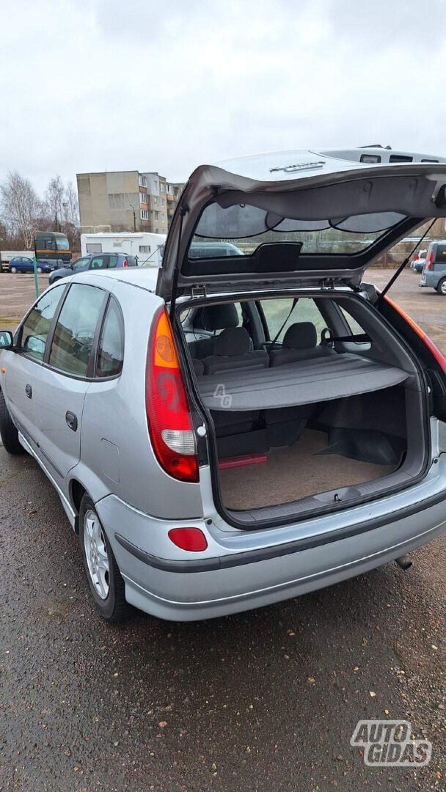 Grey Nissan Almera Tino 2004 in Mazeikiai, with an engine capacity of 2.00 L and mileage of 225 thousand km for 1200 €, photo 9 on AUTOMOTO.COM.LV