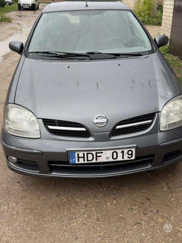 Pelēks Nissan Almera Tino 2004 Mažeikiai, ar dzinēja tilpumu 2.18 L un nobraukumu 269 tūkst. km par 900 €, foto 2 vietnē AUTOMOTO.COM.LV