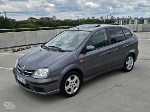 Pelēks Nissan Almera Tino 2004 Viļņa, ar dzinēja tilpumu 1.80 L un nobraukumu 106 tūkst. km par 850 €, foto  vietnē AUTOMOTO.COM.LV
