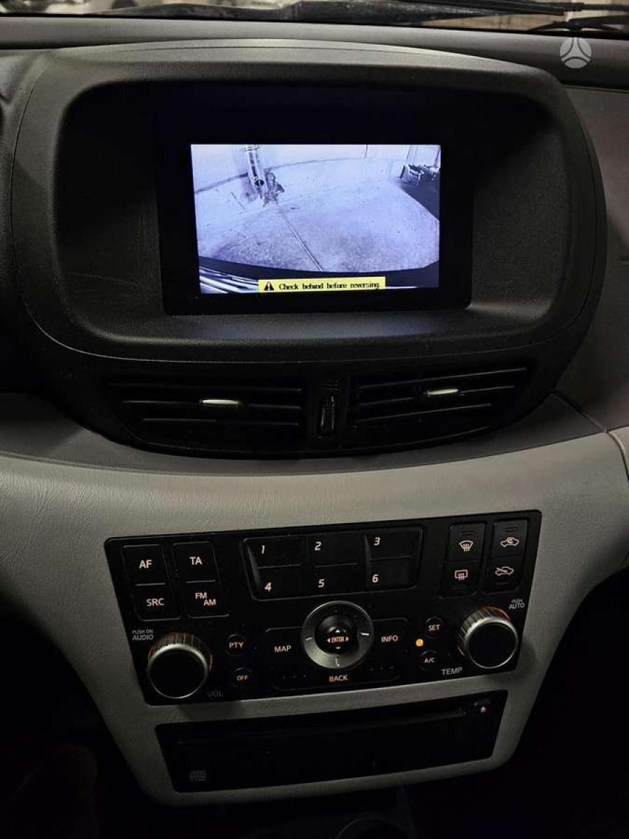 Pelēks Nissan Almera Tino 2004 Viļņa, ar dzinēja tilpumu 1.80 L un nobraukumu 106 tūkst. km par 850 €, foto 3 vietnē AUTOMOTO.COM.LV