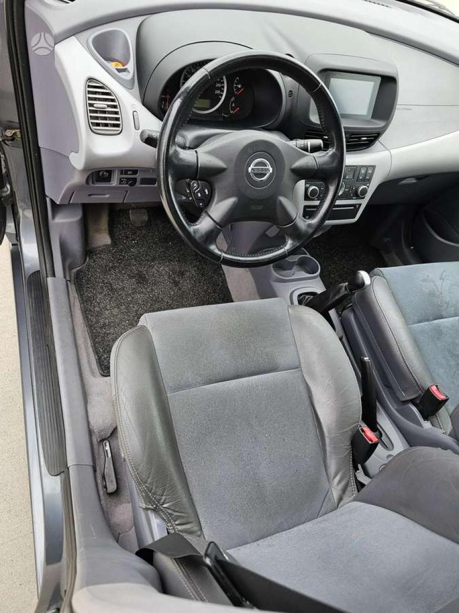 Pelēks Nissan Almera Tino 2004 Viļņa, ar dzinēja tilpumu 1.80 L un nobraukumu 106 tūkst. km par 850 €, foto 19 vietnē AUTOMOTO.COM.LV