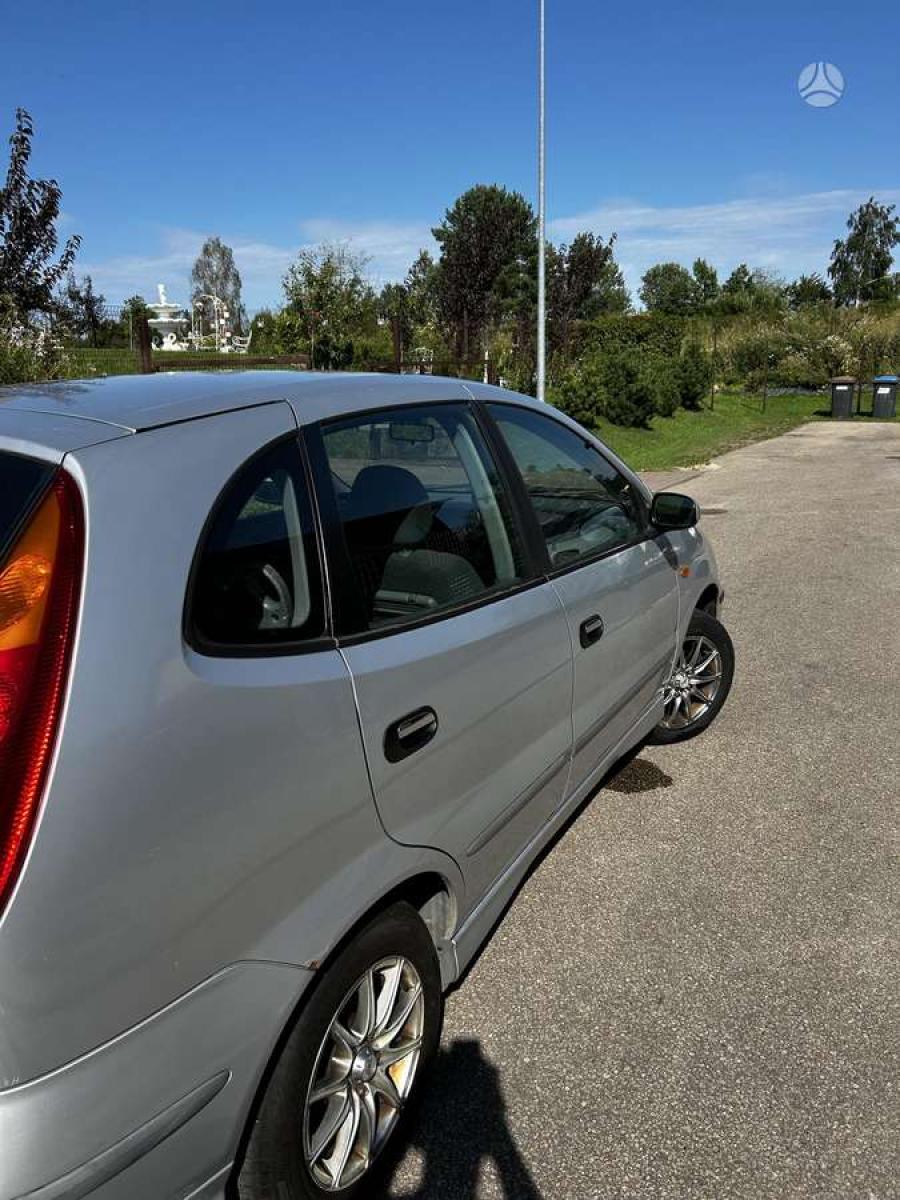 Grey Nissan Almera Tino 2004 in Vilnius, with an engine capacity of 1.77 L and mileage of 212 thousand km for 1000 €, photo 5 on AUTOMOTO.COM.LV