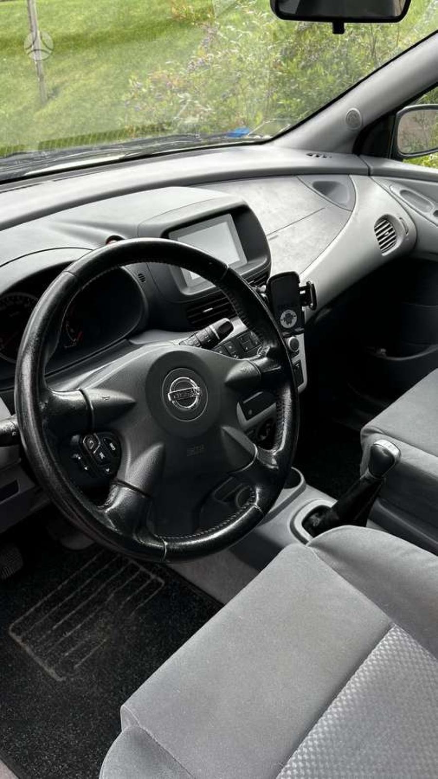 Grey Nissan Almera Tino 2004 in Vilnius, with an engine capacity of 1.77 L and mileage of 212 thousand km for 1000 €, photo 12 on AUTOMOTO.COM.LV