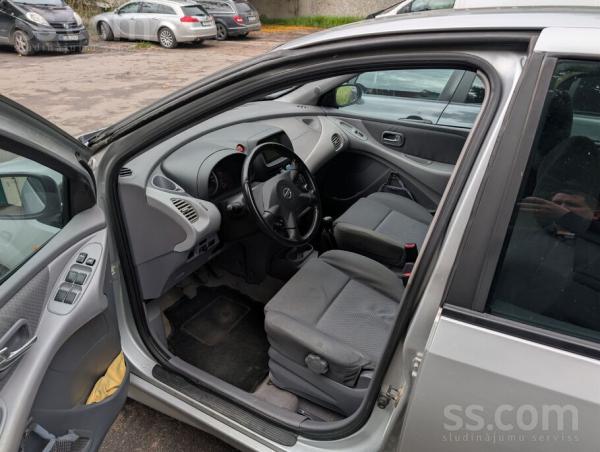 Grey Nissan Almera Tino 2005 in Riga, with an engine capacity of 2.20 L and mileage of 320 thousand km for 800 €, photo 5 on AUTOMOTO.COM.LV