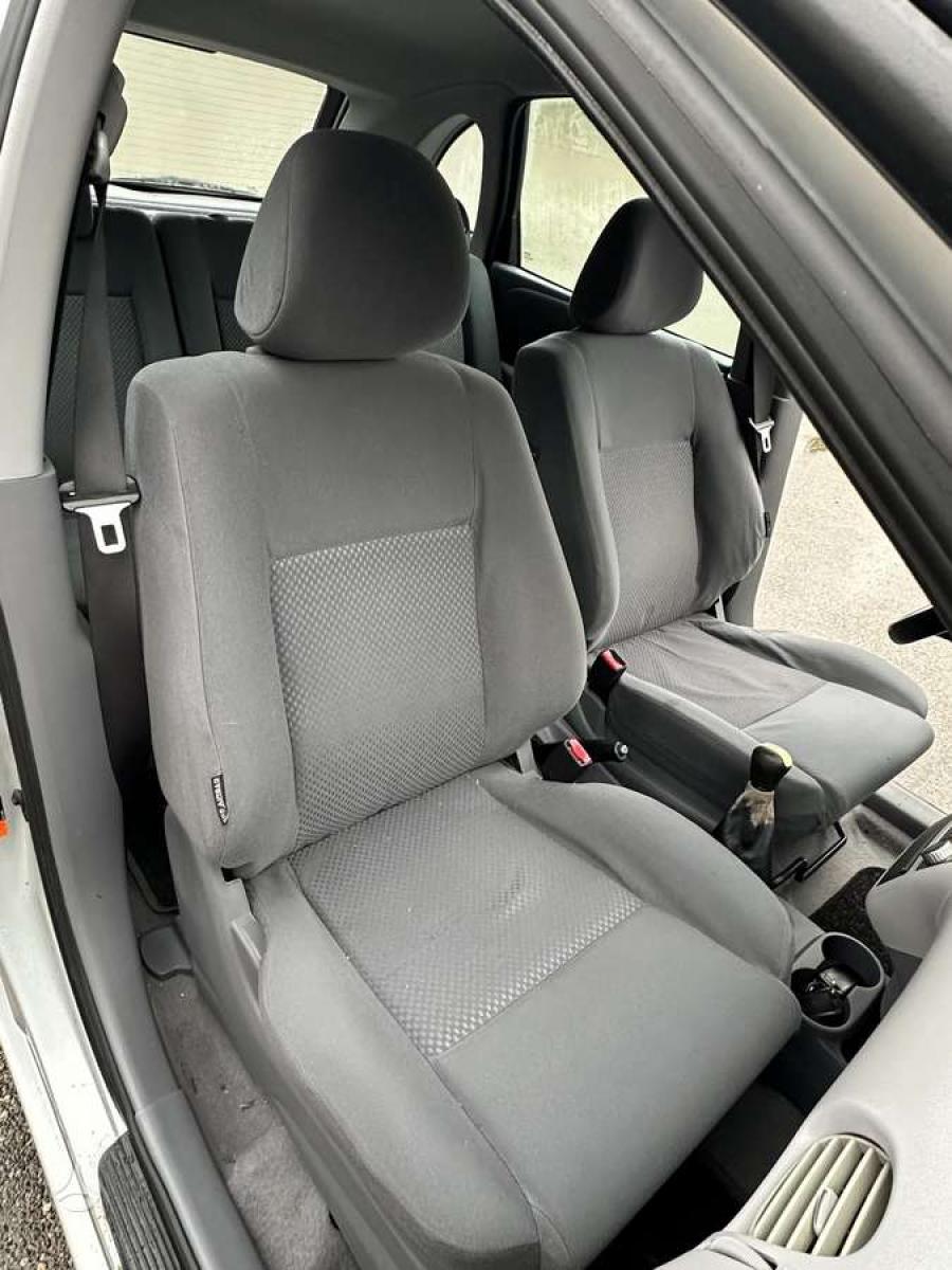 Grey Nissan Almera Tino 2006 in Anyksciai, with an engine capacity of 2.18 L and mileage of 211 thousand km for 350 €, photo 13 on AUTOMOTO.COM.LV