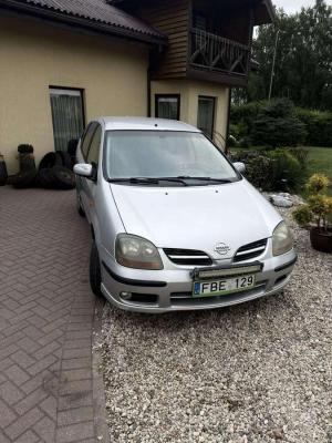 Pelēks Nissan Almera Tino 2002 Plungė, ar dzinēja tilpumu 2.18 L un nobraukumu 320 tūkst. km par 600 €, foto  vietnē AUTOMOTO.COM.LV