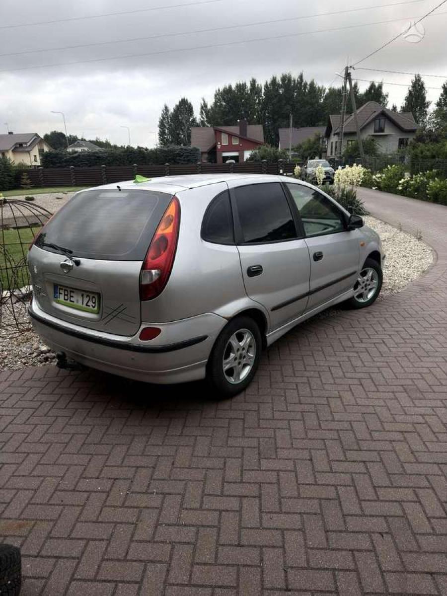Pelēks Nissan Almera Tino 2002 Plungė, ar dzinēja tilpumu 2.18 L un nobraukumu 320 tūkst. km par 600 €, foto 4 vietnē AUTOMOTO.COM.LV
