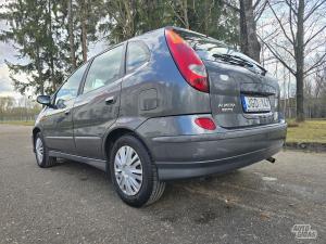 Grey Nissan Almera Tino 2003 in Radviliskis, with an engine capacity of 1.80 L and mileage of 246 thousand km for 1390 €, photo 9 on AUTOMOTO.COM.LV