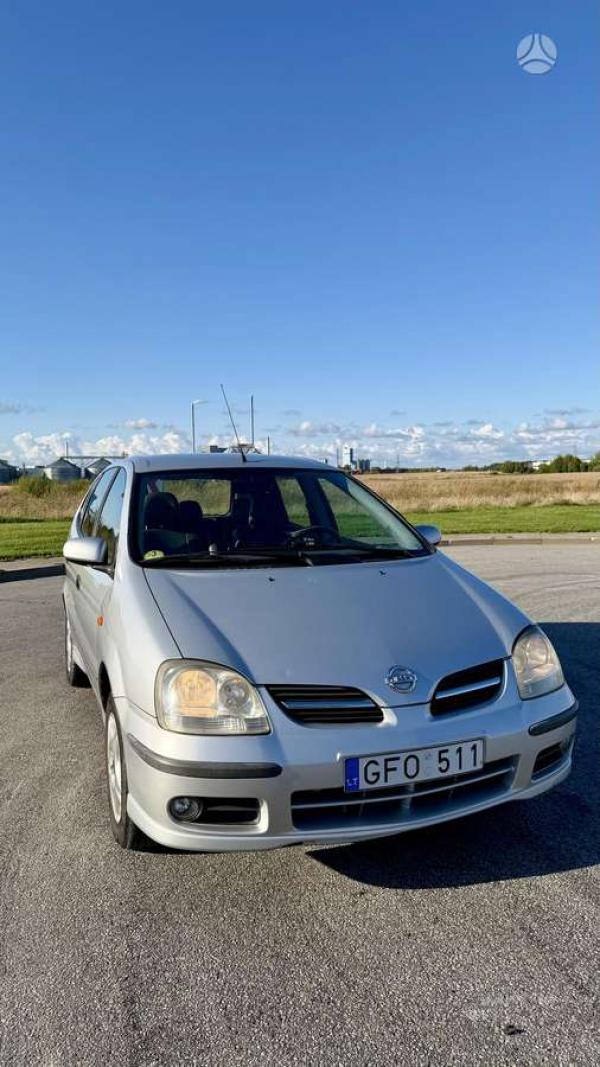 Nissan Almera Tino 2003 in Klaipeda on AUTOMOTO.COM.LV Grey Nissan Almera Tino 2003 in Klaipeda, with an engine capacity of 2.18 L and mileage of 278 thousand km for 1500 €, photo 11 on AUTOMOTO.COM.LV