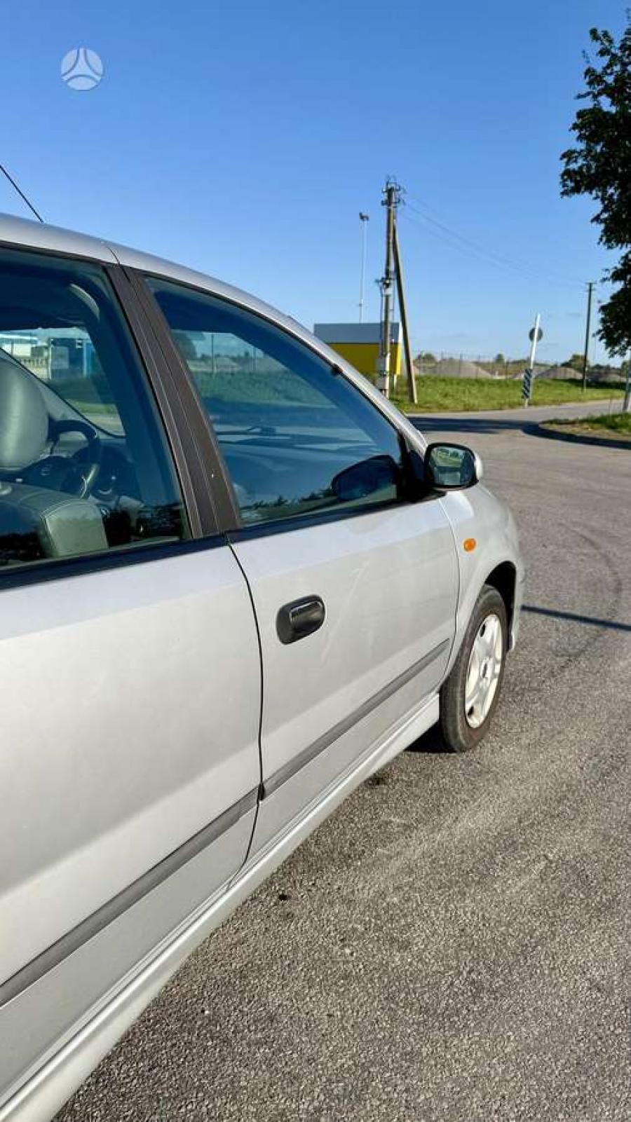 Pelēks Nissan Almera Tino 2003 Klaipėda, ar dzinēja tilpumu 2.18 L un nobraukumu 278 tūkst. km par 1500 €, foto 15 vietnē AUTOMOTO.COM.LV